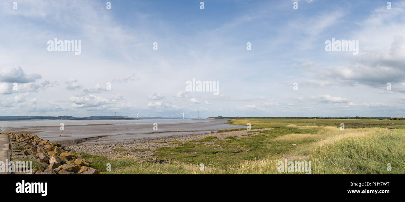Severn bridge and mudflats chepstow hi-res stock photography and images ...