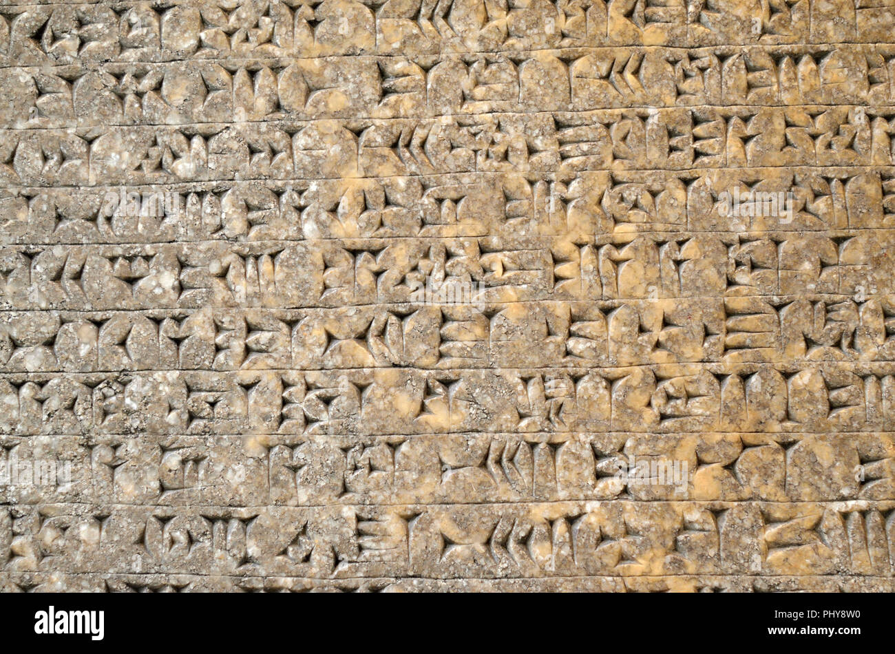 Cuneiform writing hi-res stock photography and images - Alamy