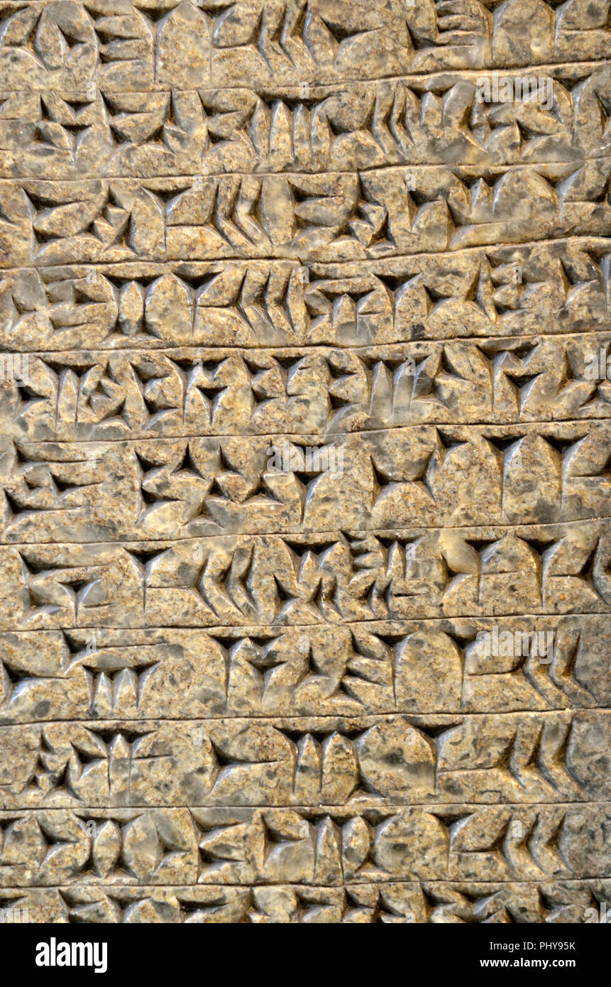 Cuneiform writing hi-res stock photography and images - Alamy