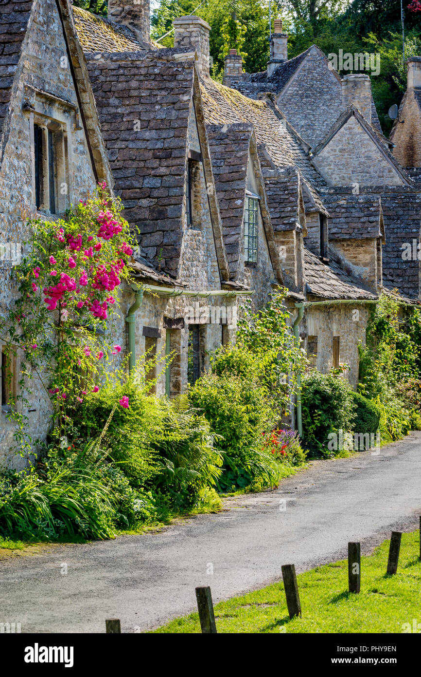 English homes hi-res stock photography and images - Alamy