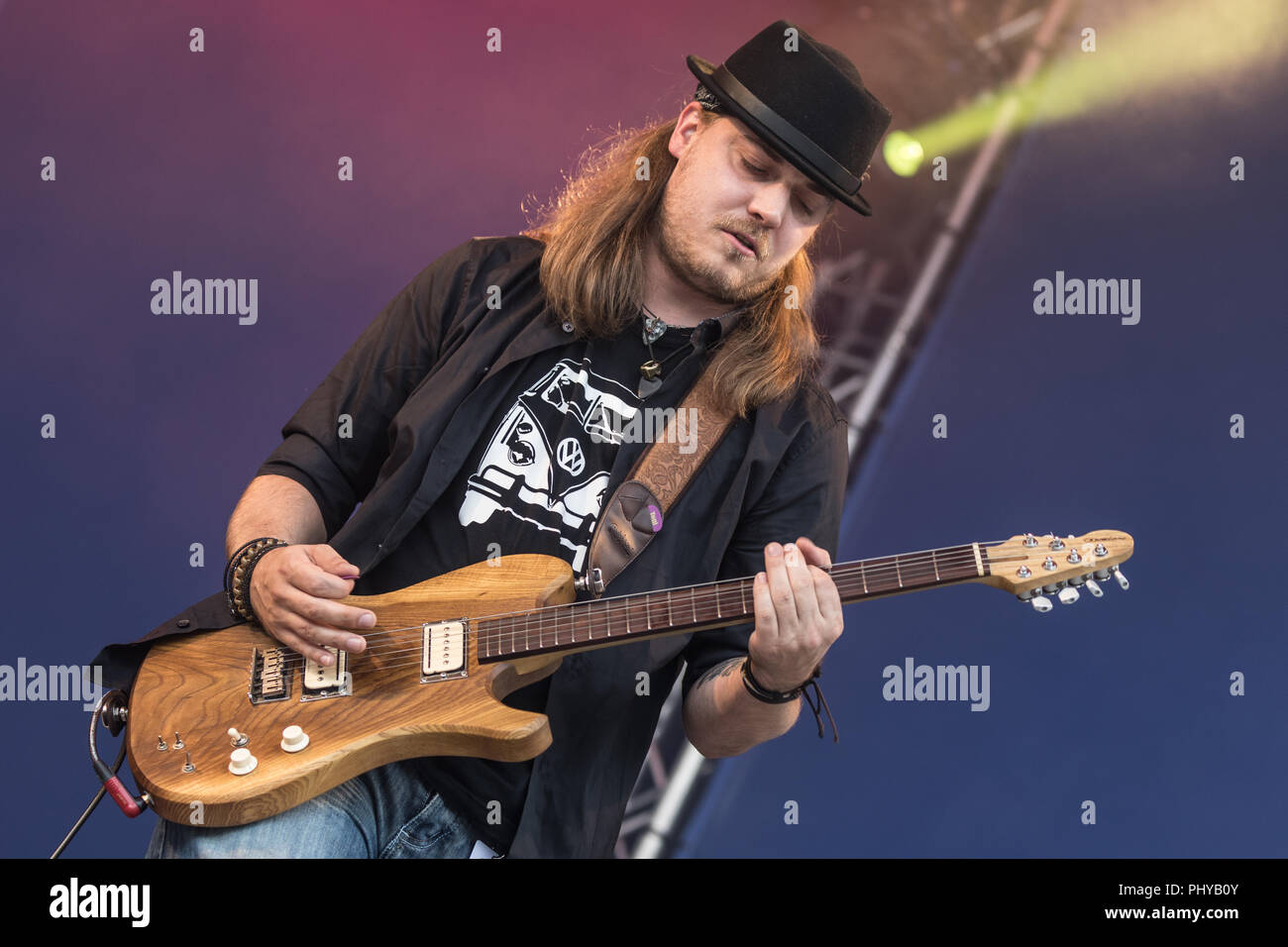 Joon singer hi-res stock photography and images - Alamy