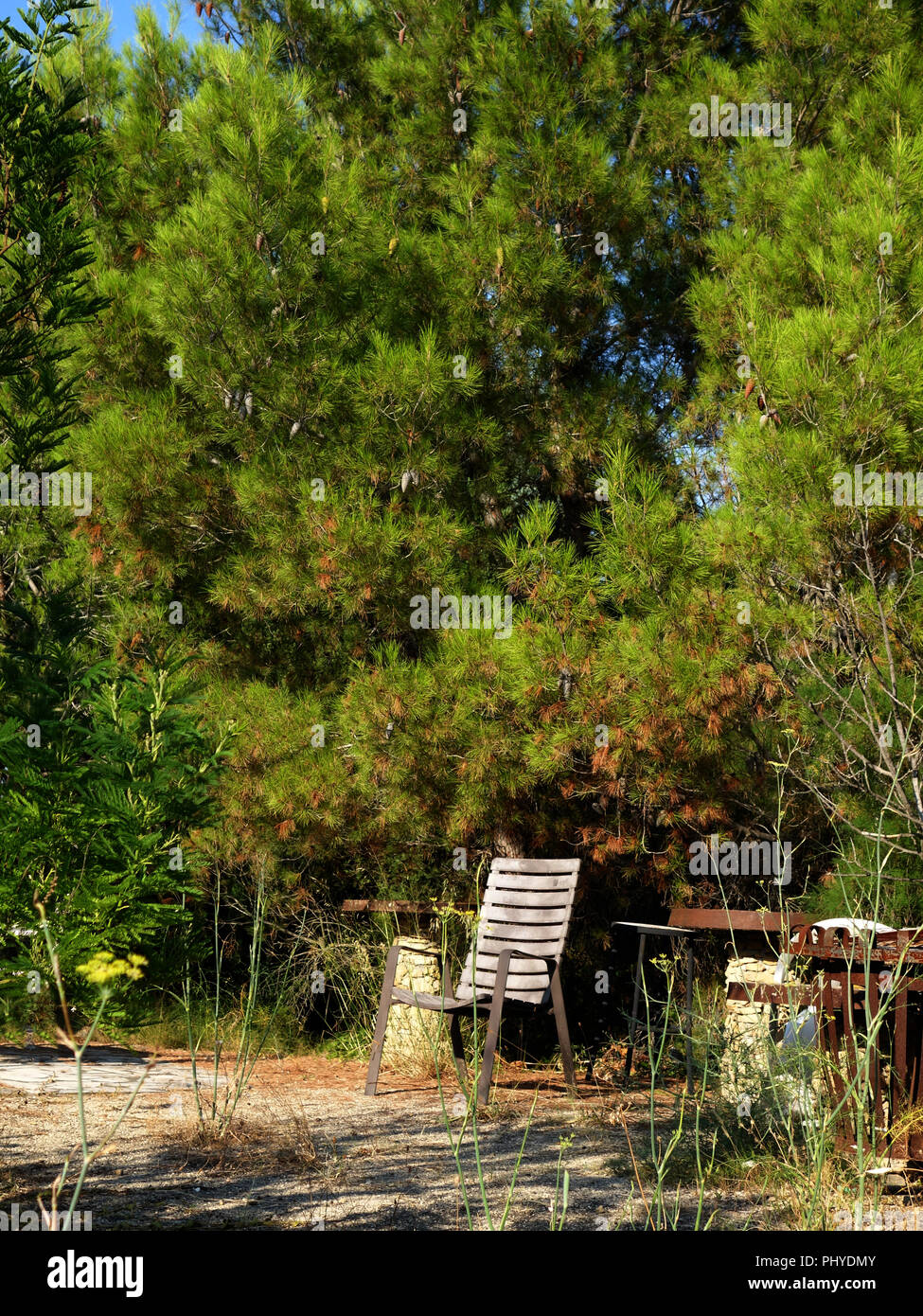 Restful place with seat on land at a private french house and garden ...