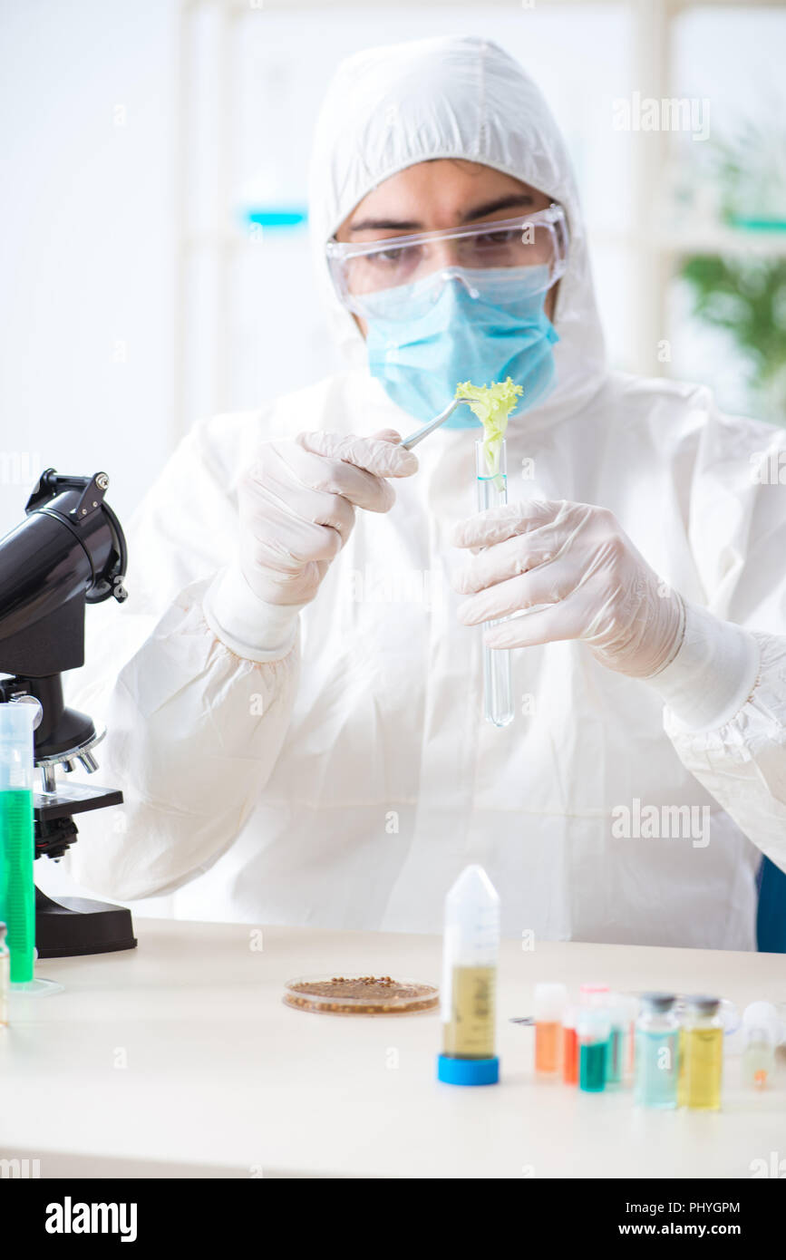 Male biochemist working in hi-res stock photography and images - Alamy