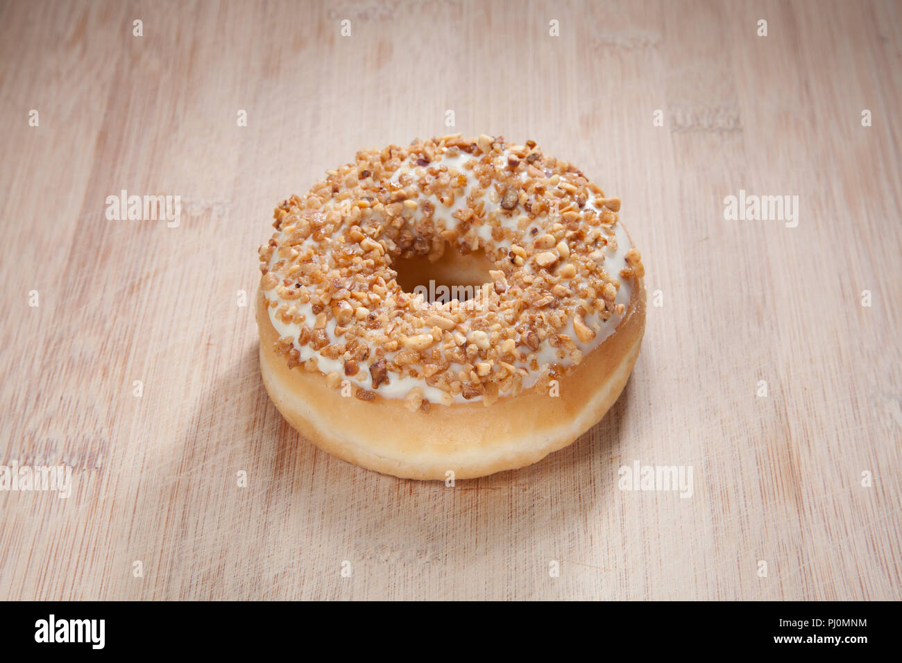 Single donut hi-res stock photography and images - Alamy