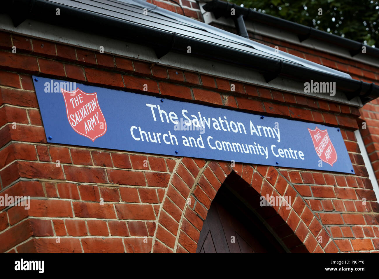 Salvation army church hi-res stock photography and images - Alamy