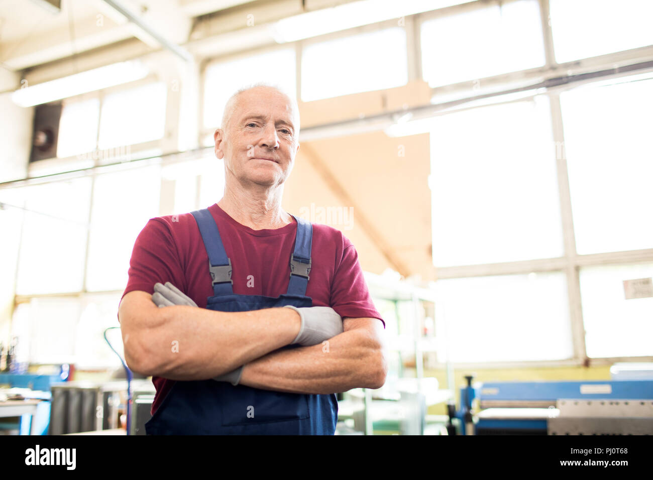 Adult engineer hi-res stock photography and images - Alamy
