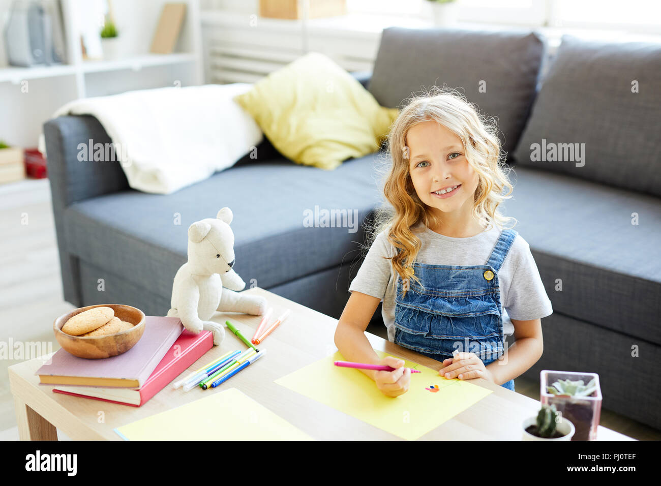 Alone kid at home hi-res stock photography and images - Alamy