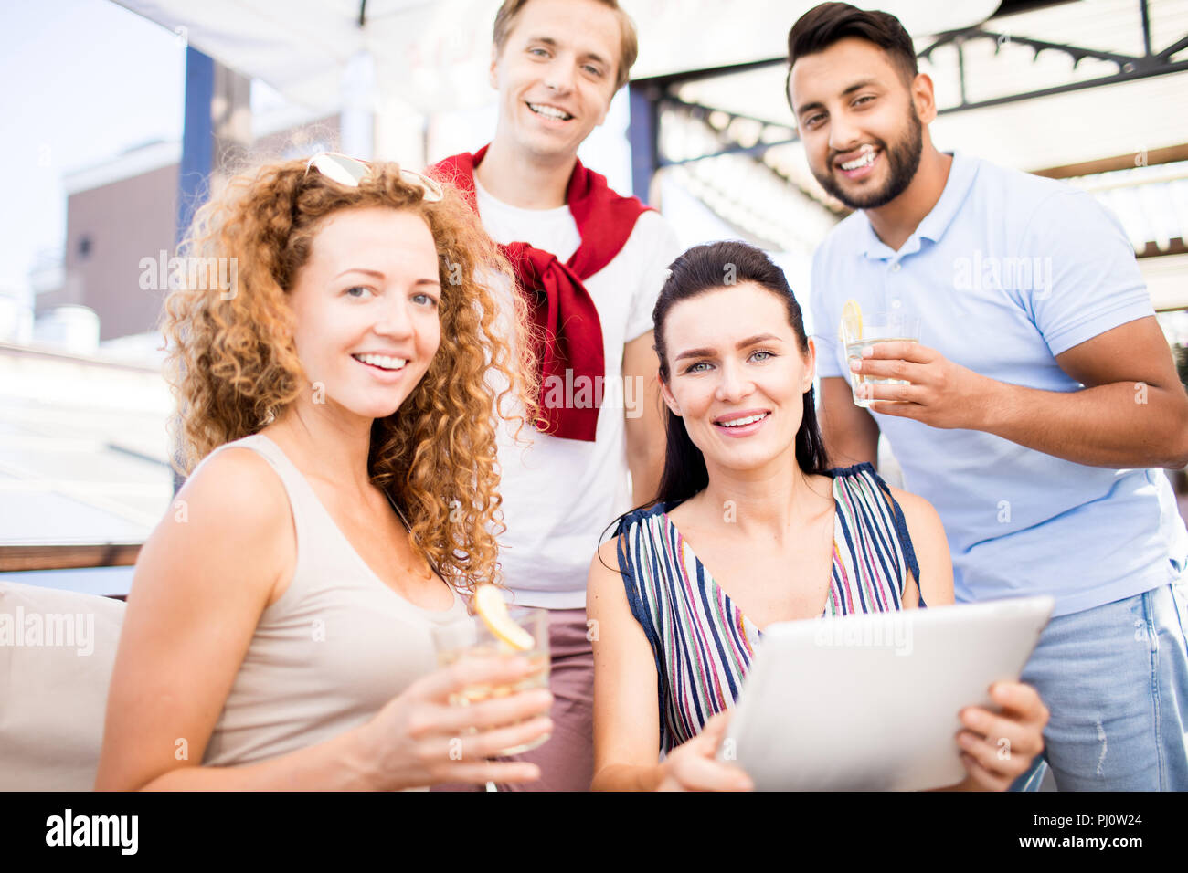 Posing bar hi-res stock photography and images - Alamy