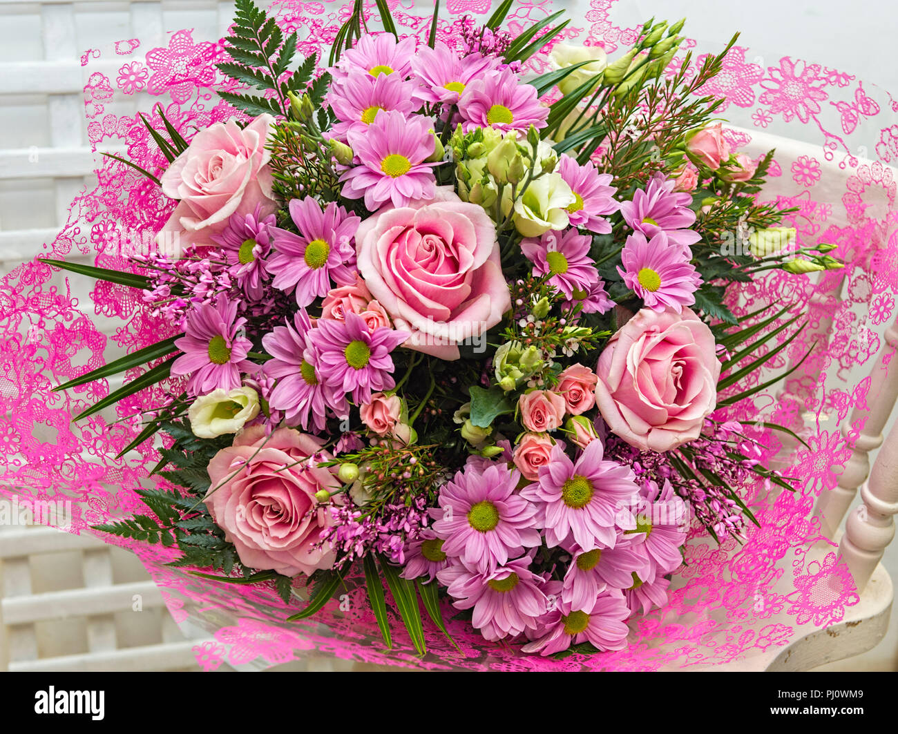 Mixed rose bouquet hi-res stock photography and images - Alamy