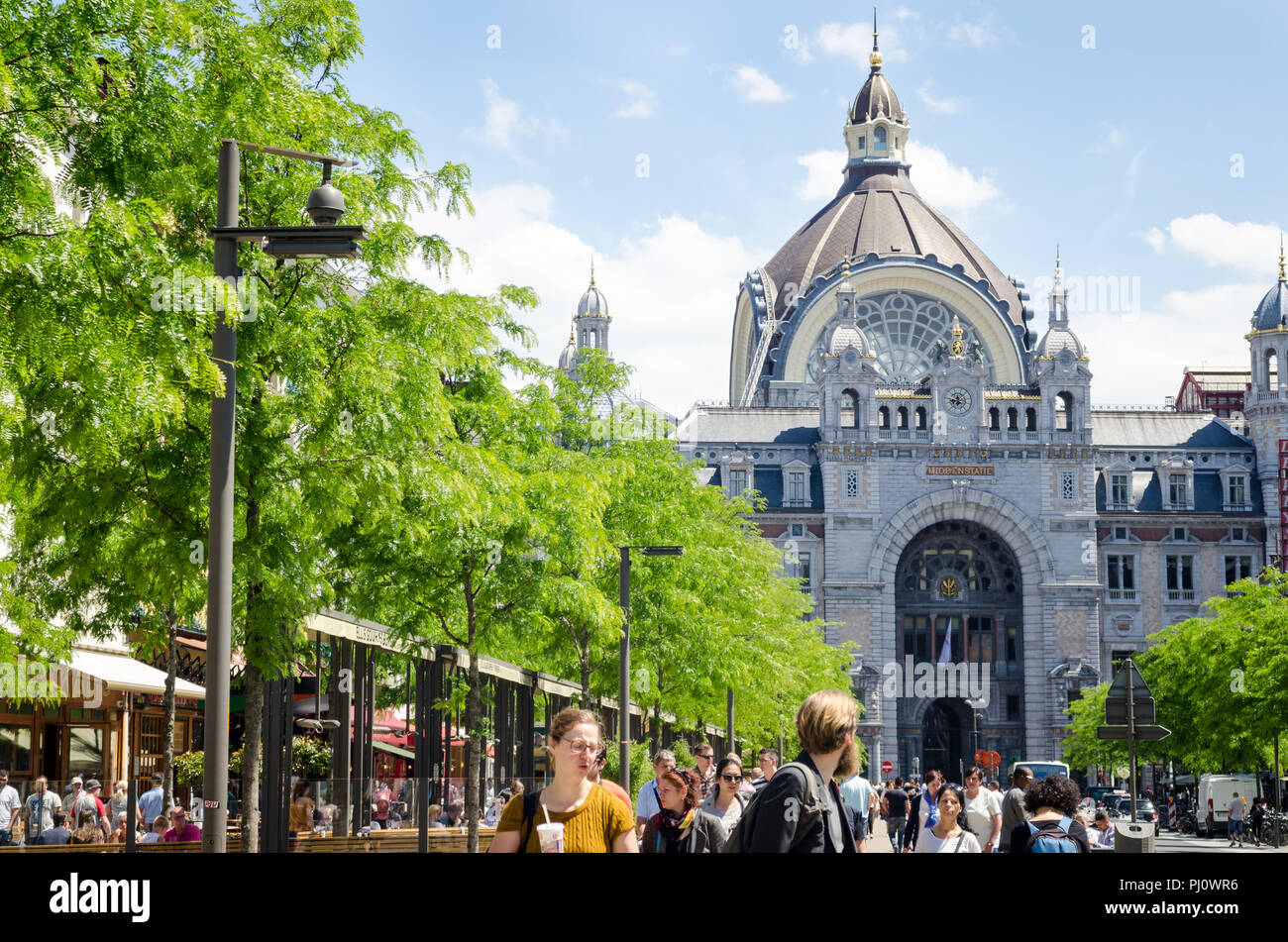 Antwerp Central station guided tour Stock Photo - Alamy