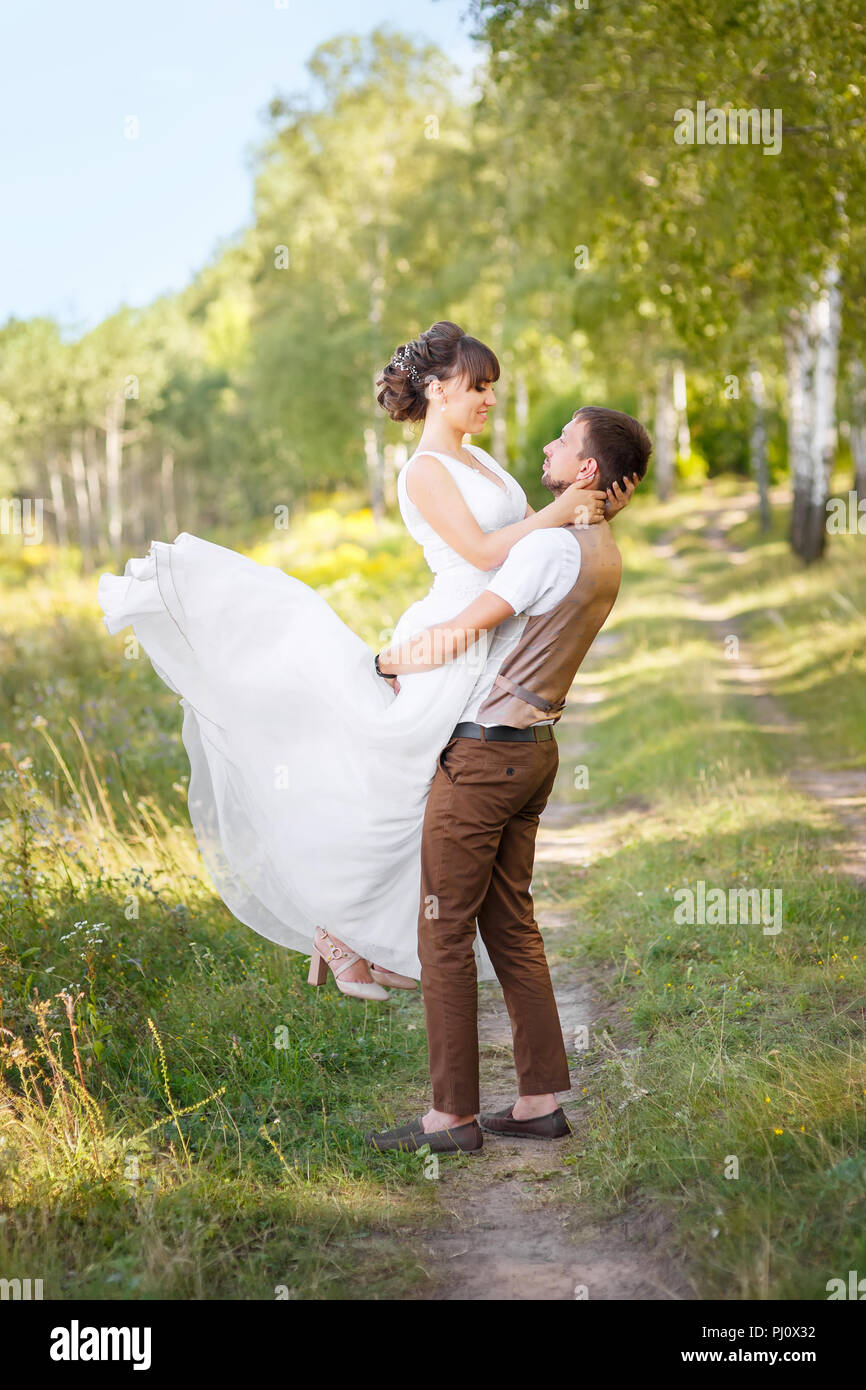 Married couple bride groom hi-res stock photography and images - Alamy