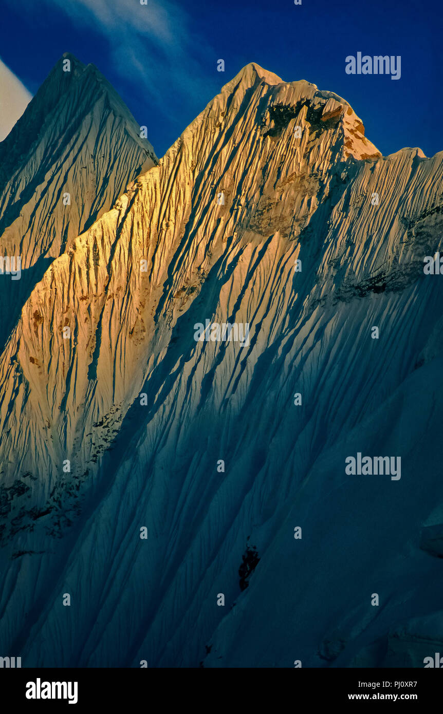 Nepal Mahalangur Himal Khumbu - Nuptse Stock Photo - Alamy