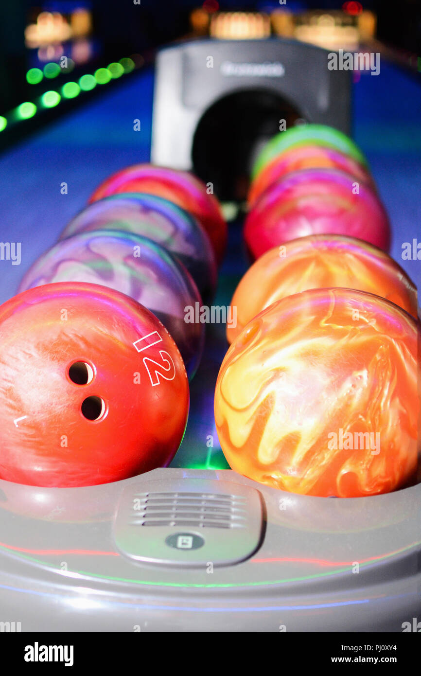 Ball return system hi-res stock photography and images - Alamy