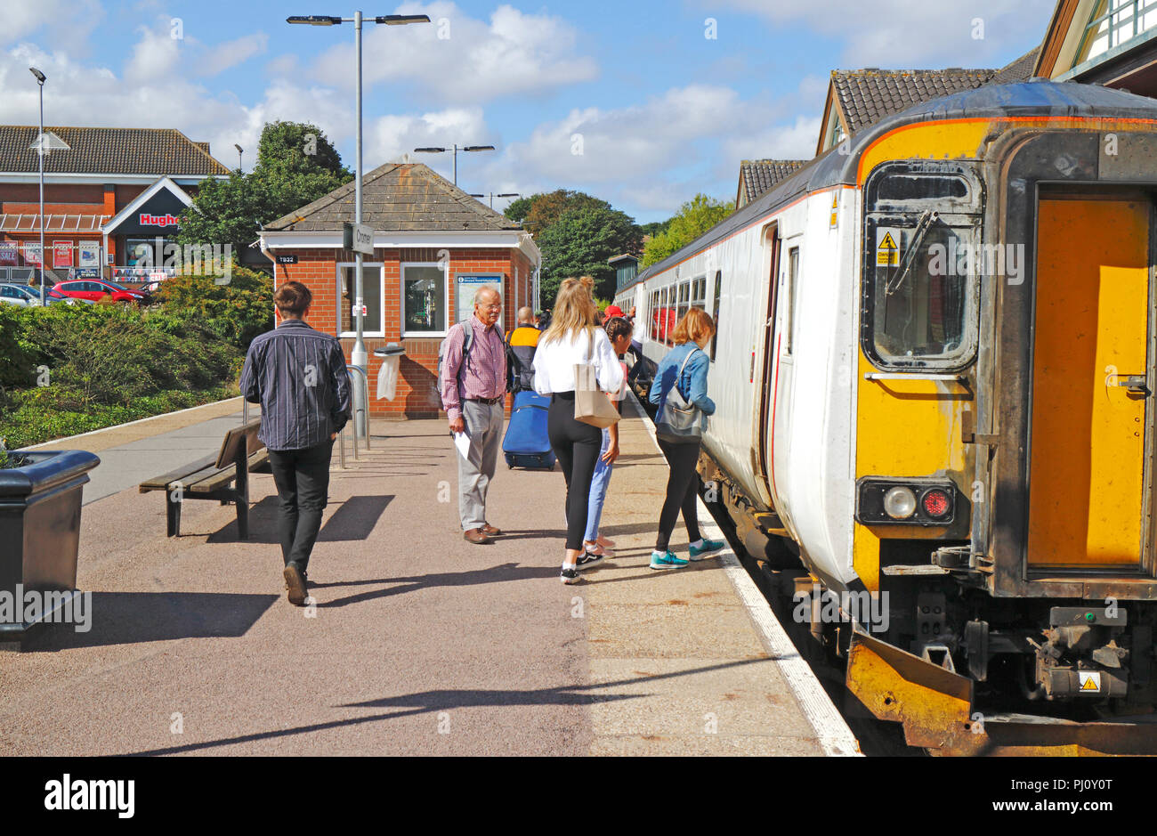 Passengers boarding train hi-res stock photography and images - Alamy