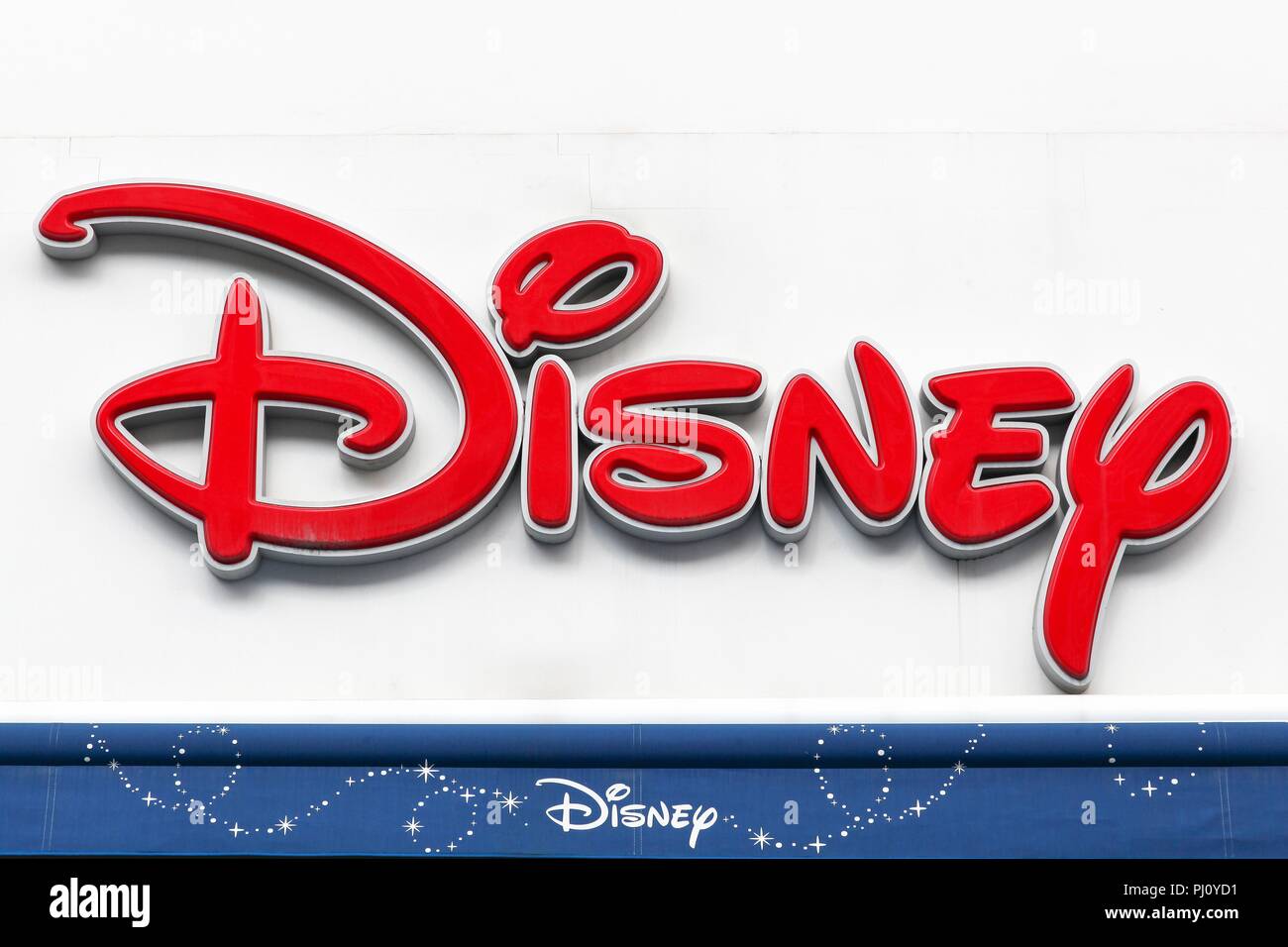 The walt disney company logo hi-res stock photography and images - Alamy