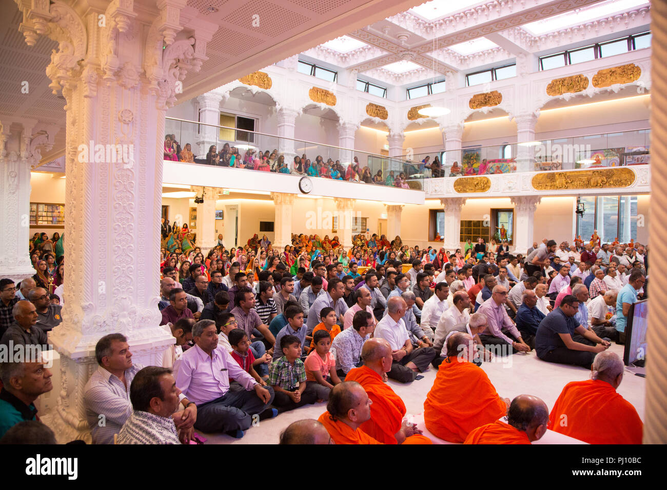 Shree swaminarayan mandir in kingsbury hi-res stock photography and ...