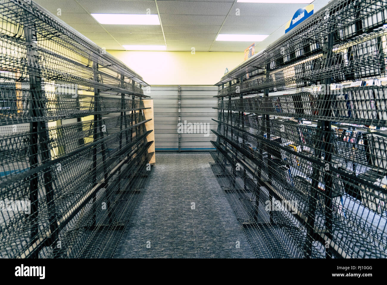 1990s blockbuster video rental store hi-res stock photography and ...