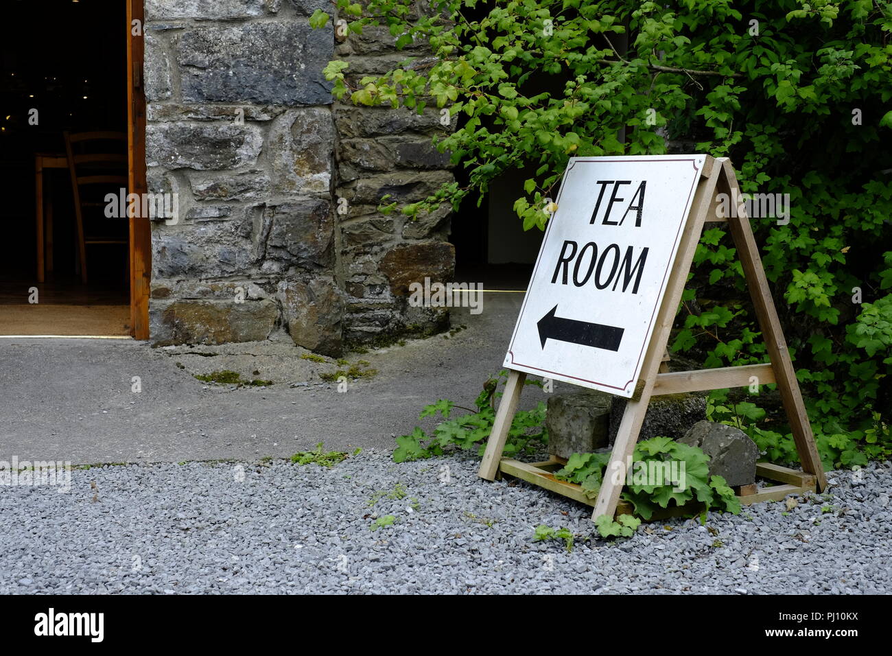 Tea room arrow hi-res stock photography and images - Alamy