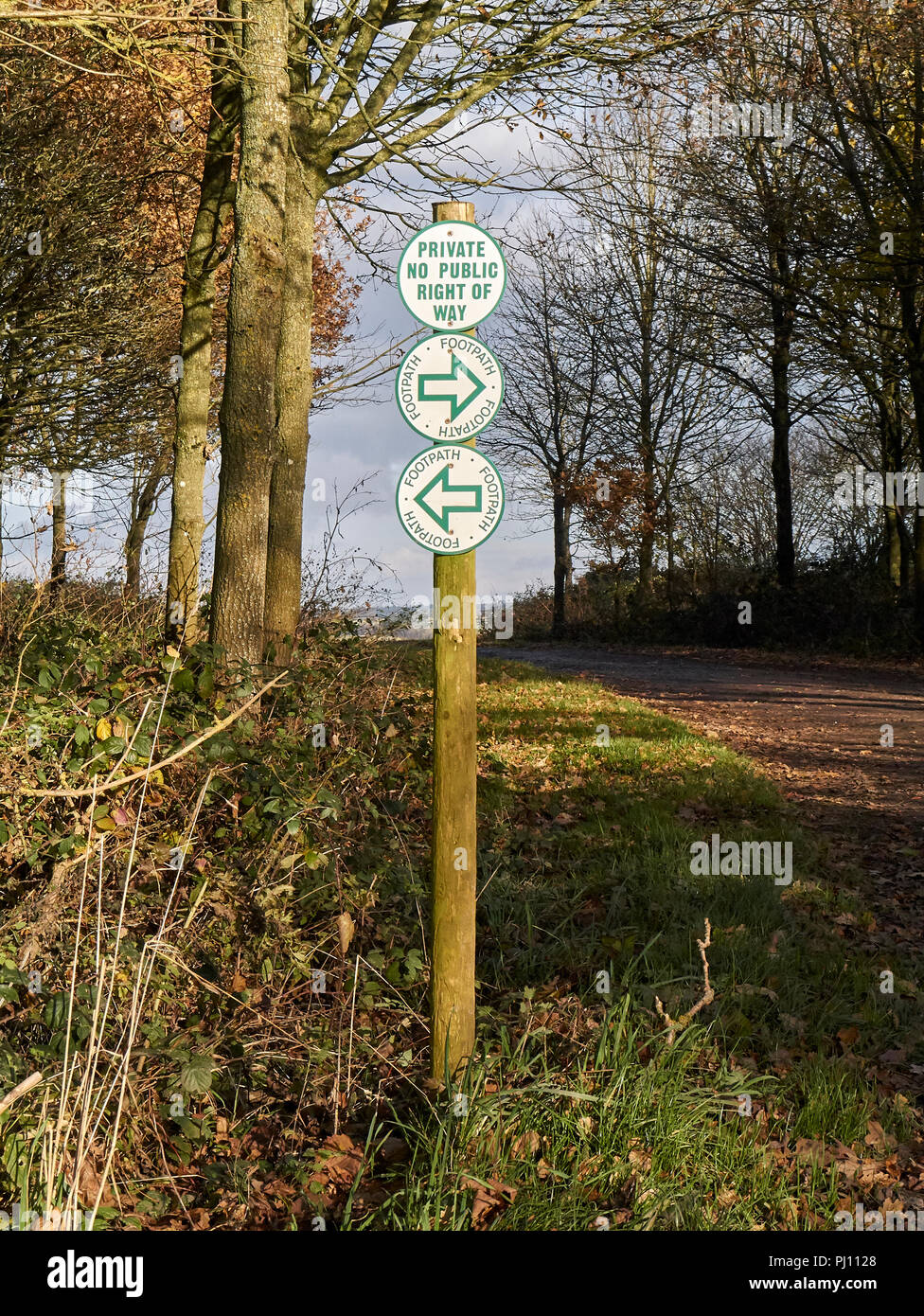 Restricted Byway Sign Stock Photos & Restricted Byway Sign Stock Images ...