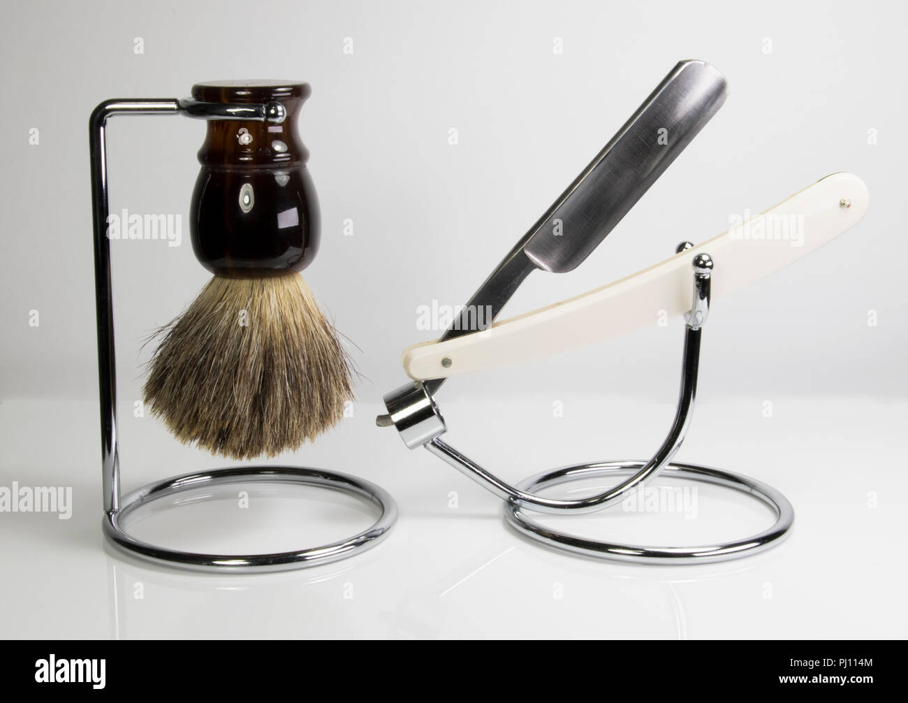 Shaving kit hi-res stock photography and images - Alamy