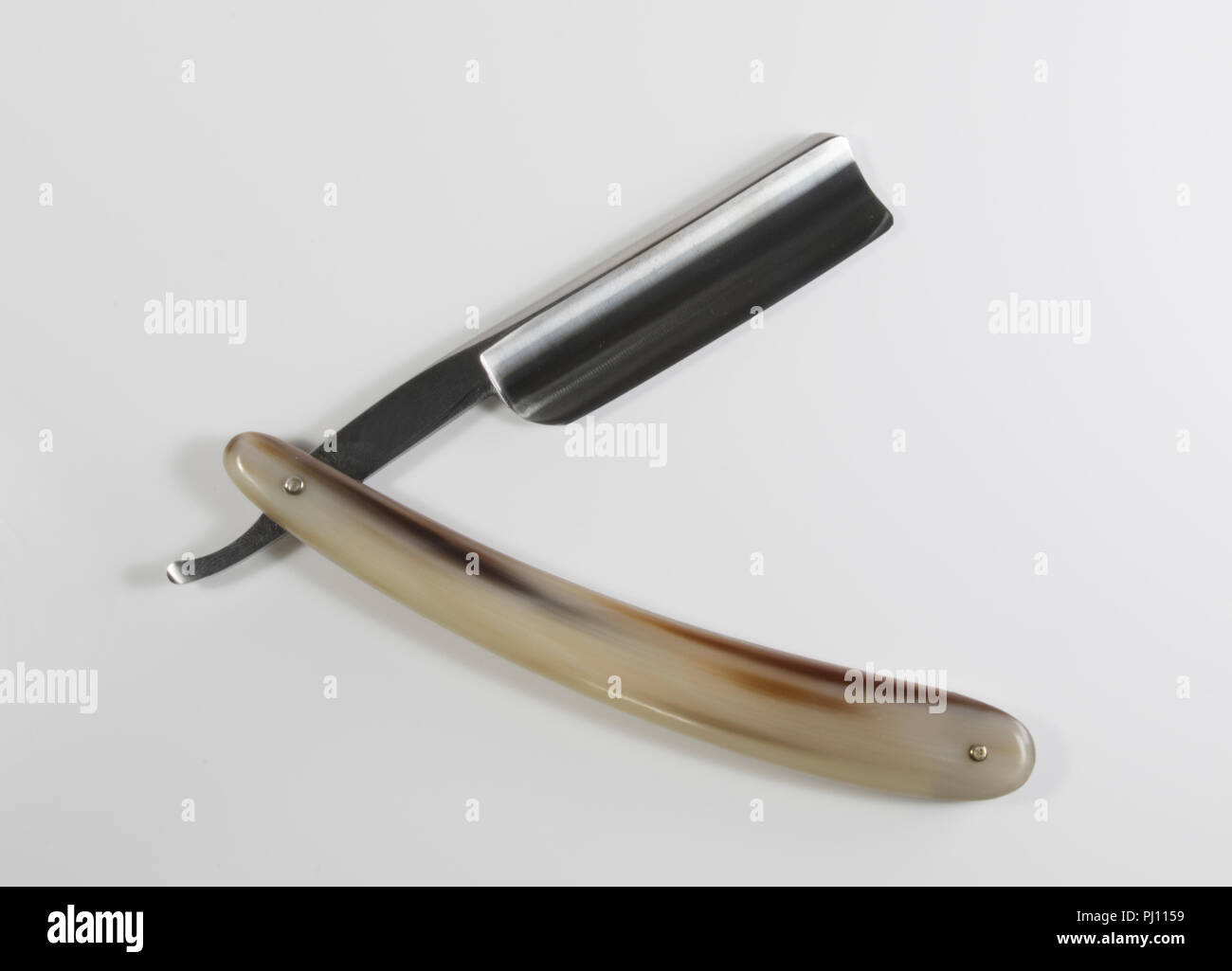 Open Straight Razor isolated on white background. Classic barbers ...