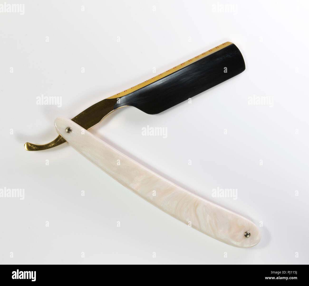 Mens grooming hi-res stock photography and images - Alamy