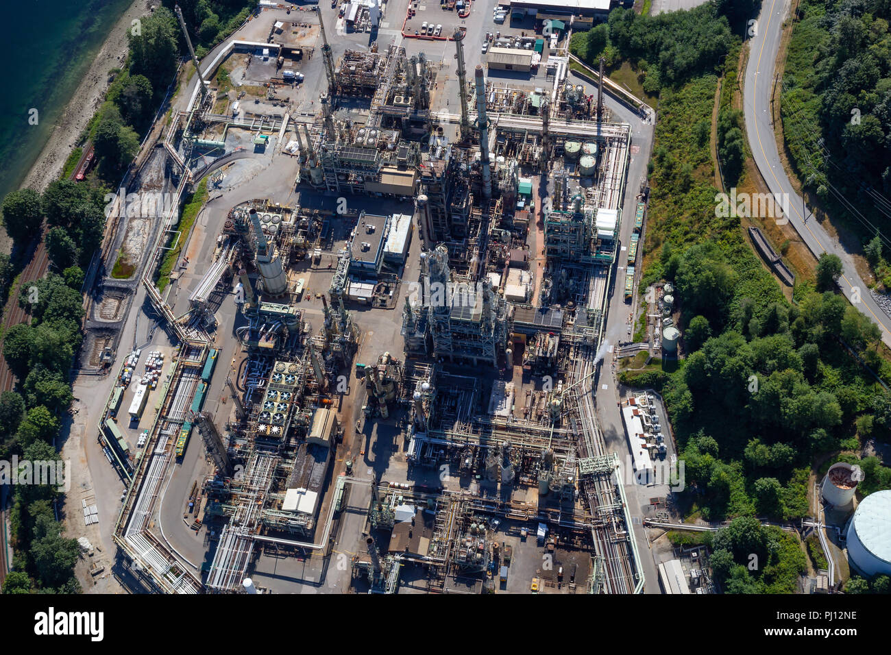 Oil refinery vancouver british columbia hi-res stock photography and ...