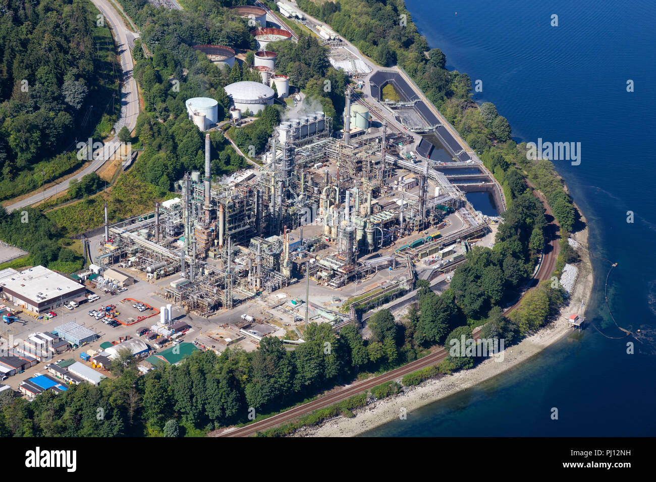 Oil refinery vancouver british columbia hi-res stock photography and ...