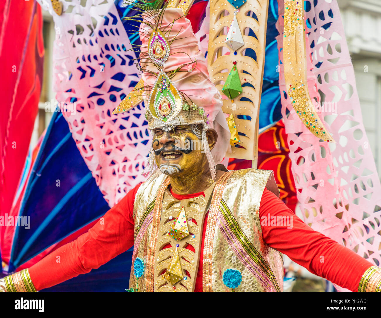 Male carnival dancer hi-res stock photography and images - Alamy