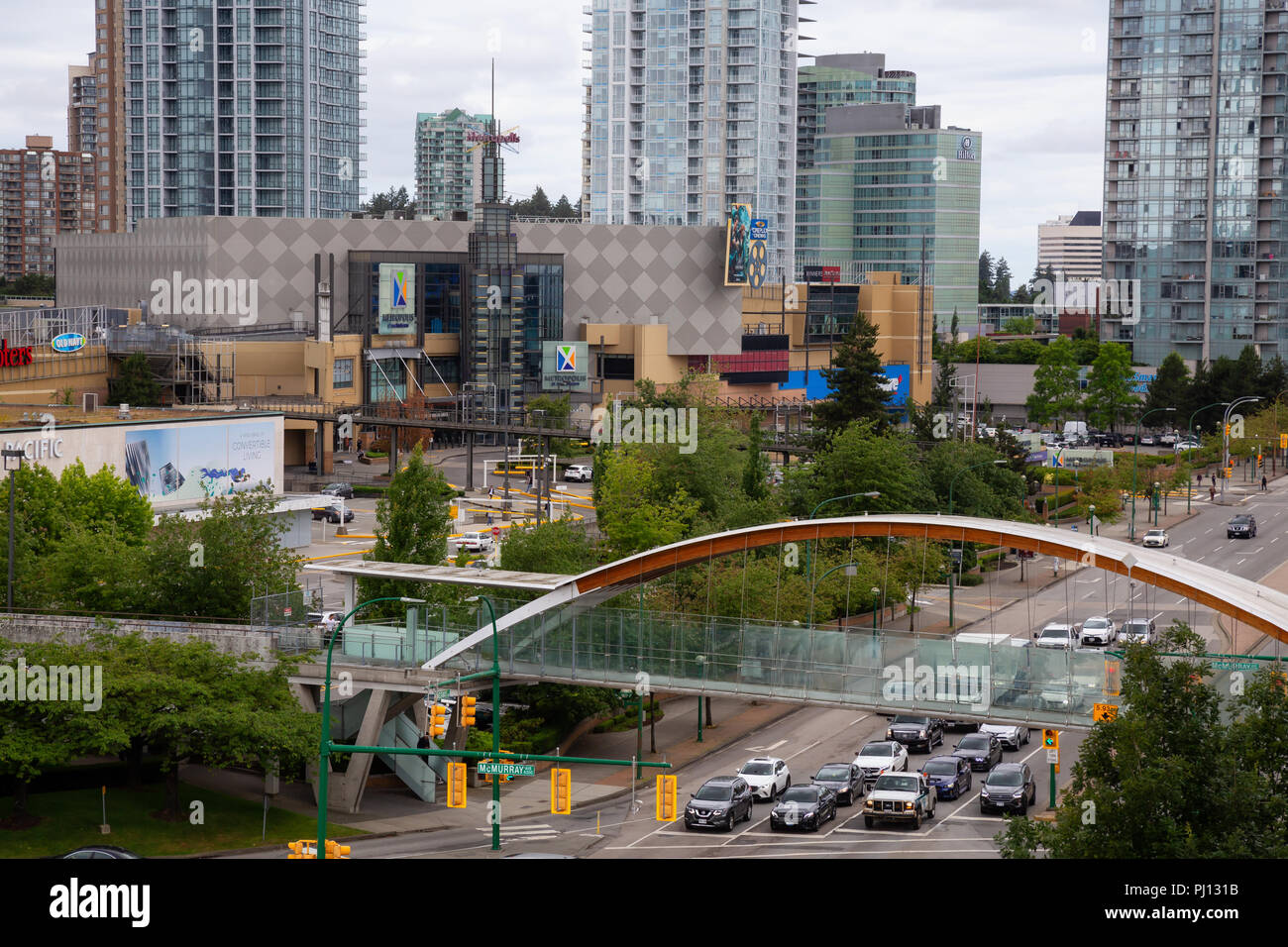 Metropolis metrotown shopping mall vancouver hi-res stock photography ...