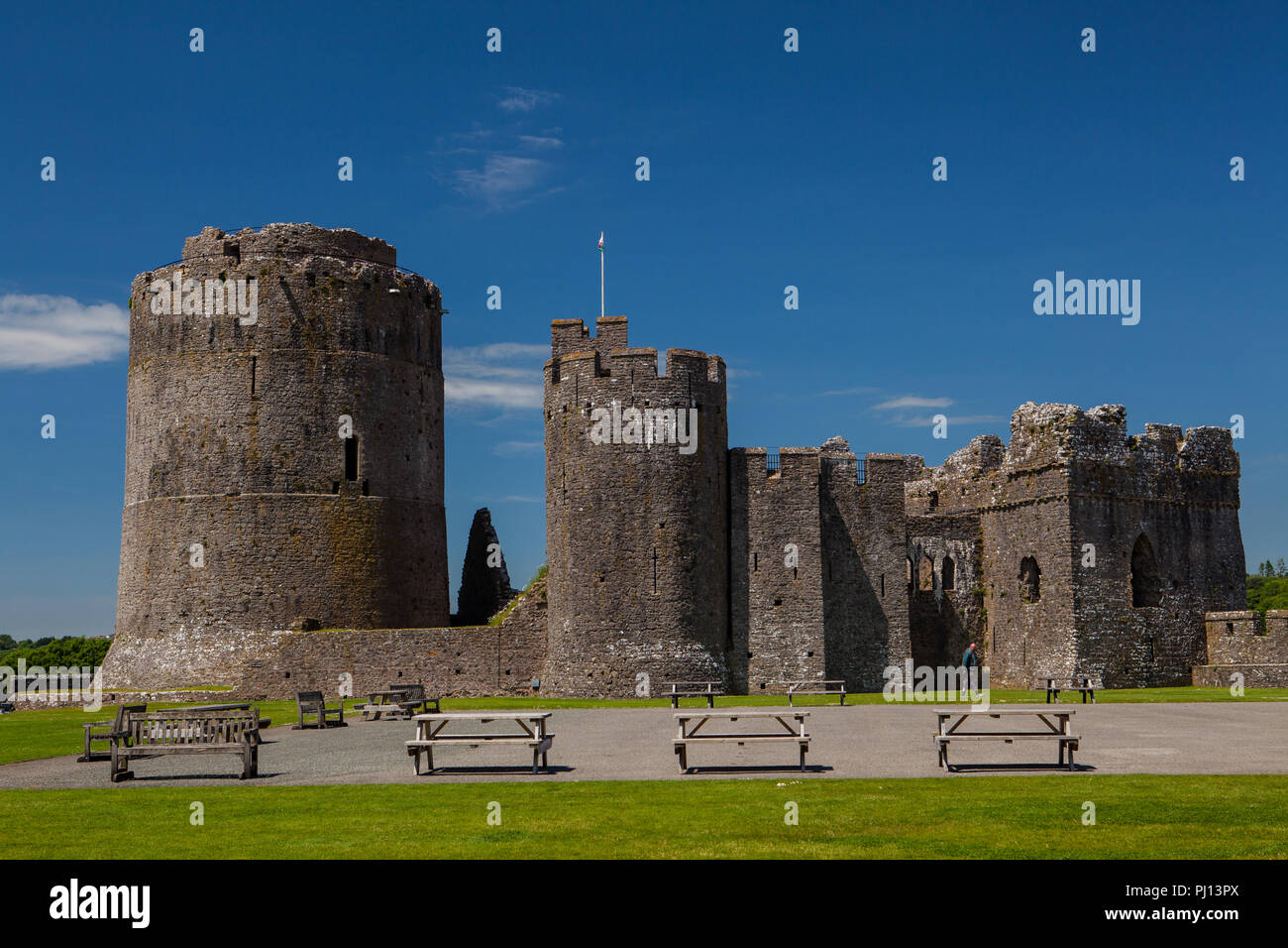 Pembroke castle wales hi-res stock photography and images - Alamy