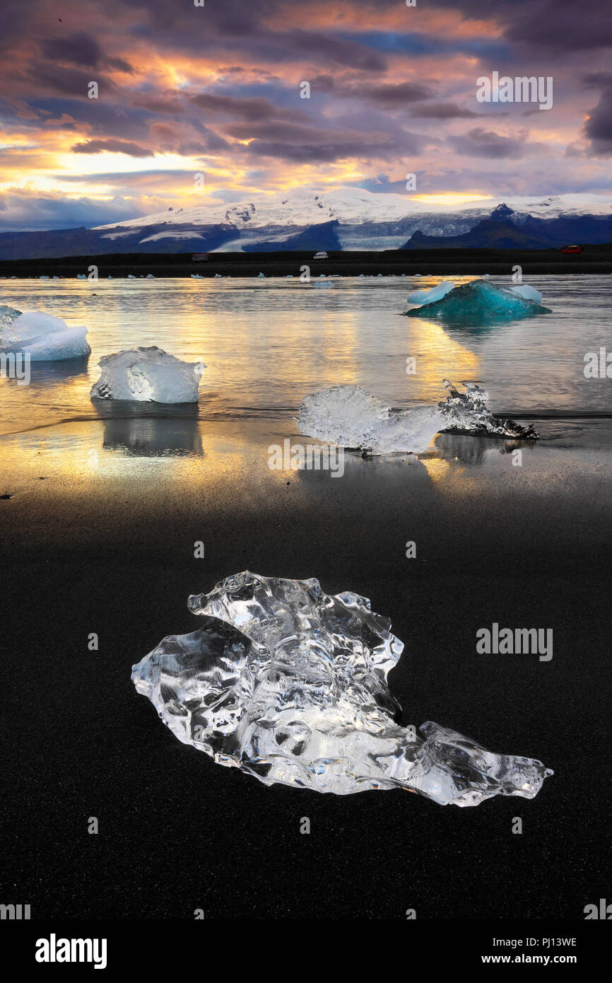 Stranded iceberg hi-res stock photography and images - Alamy