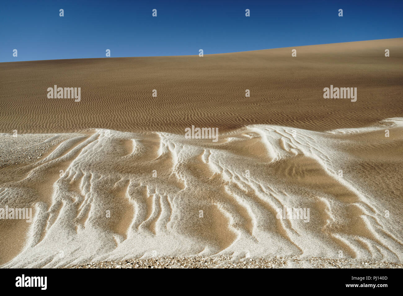 Blinding desert light hi-res stock photography and images - Alamy