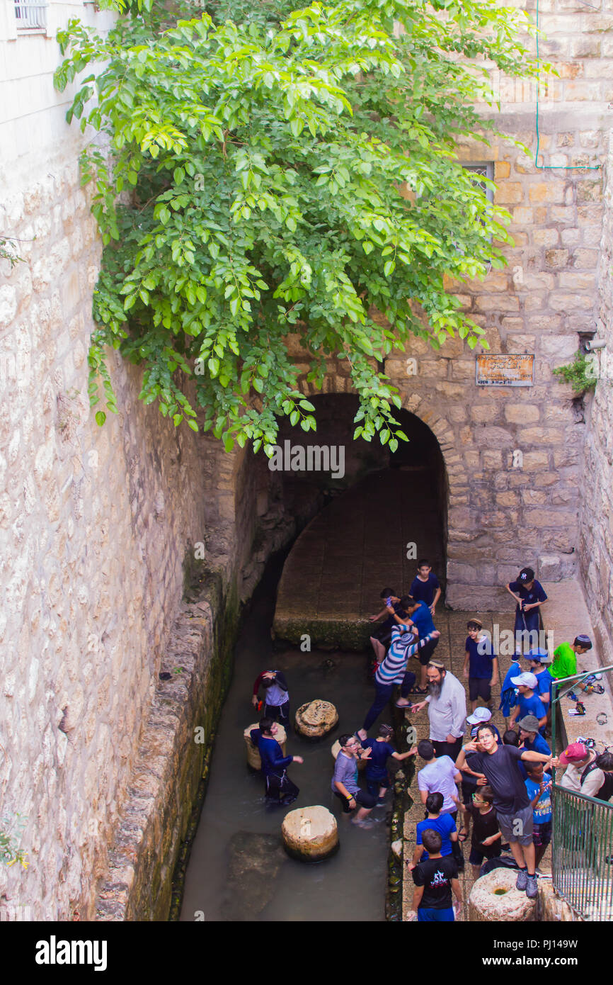 Pool of siloam, walls of jerusalem hi-res stock photography and images ...