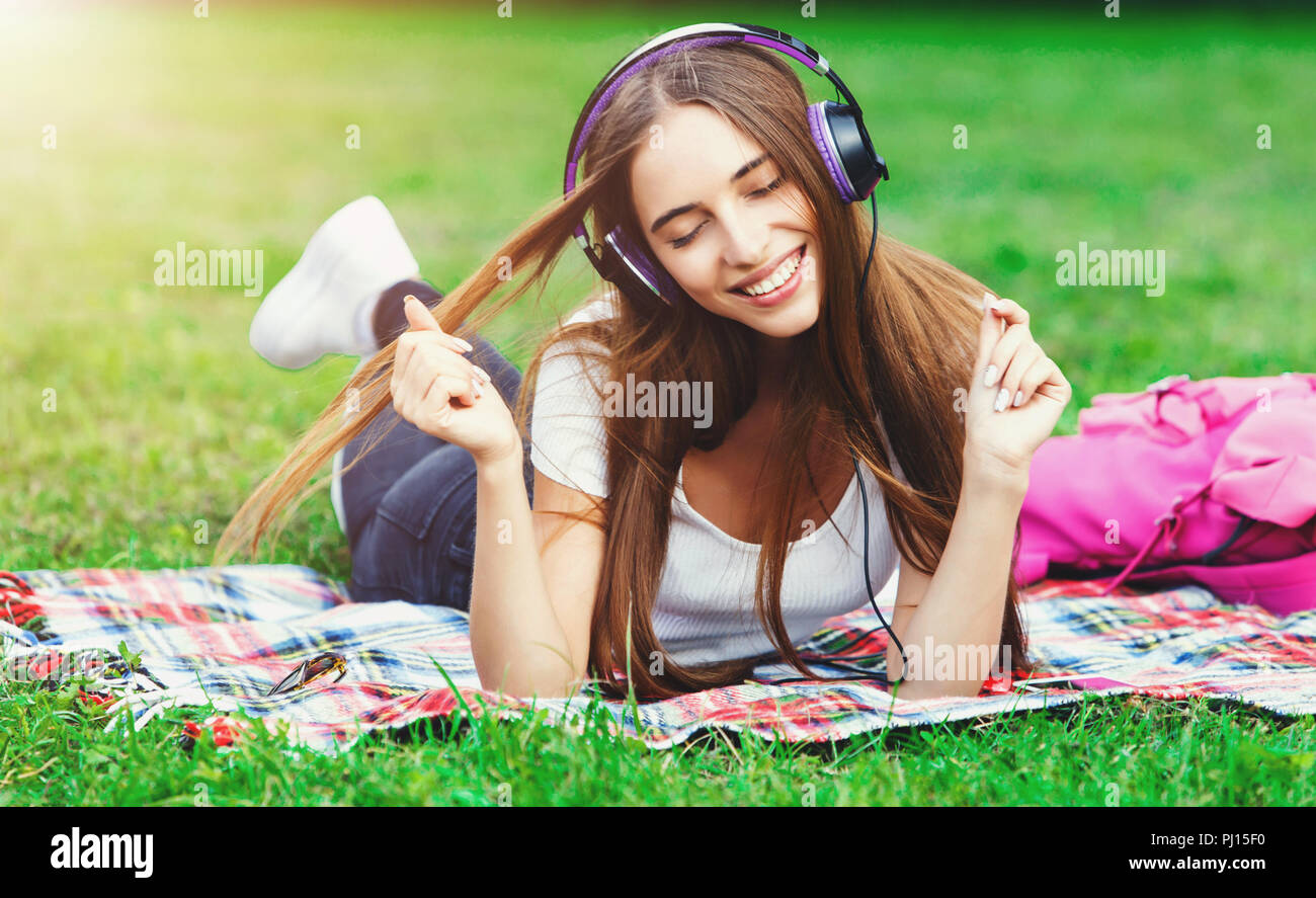 Woman lying on rug eyes closed hi-res stock photography and images - Alamy