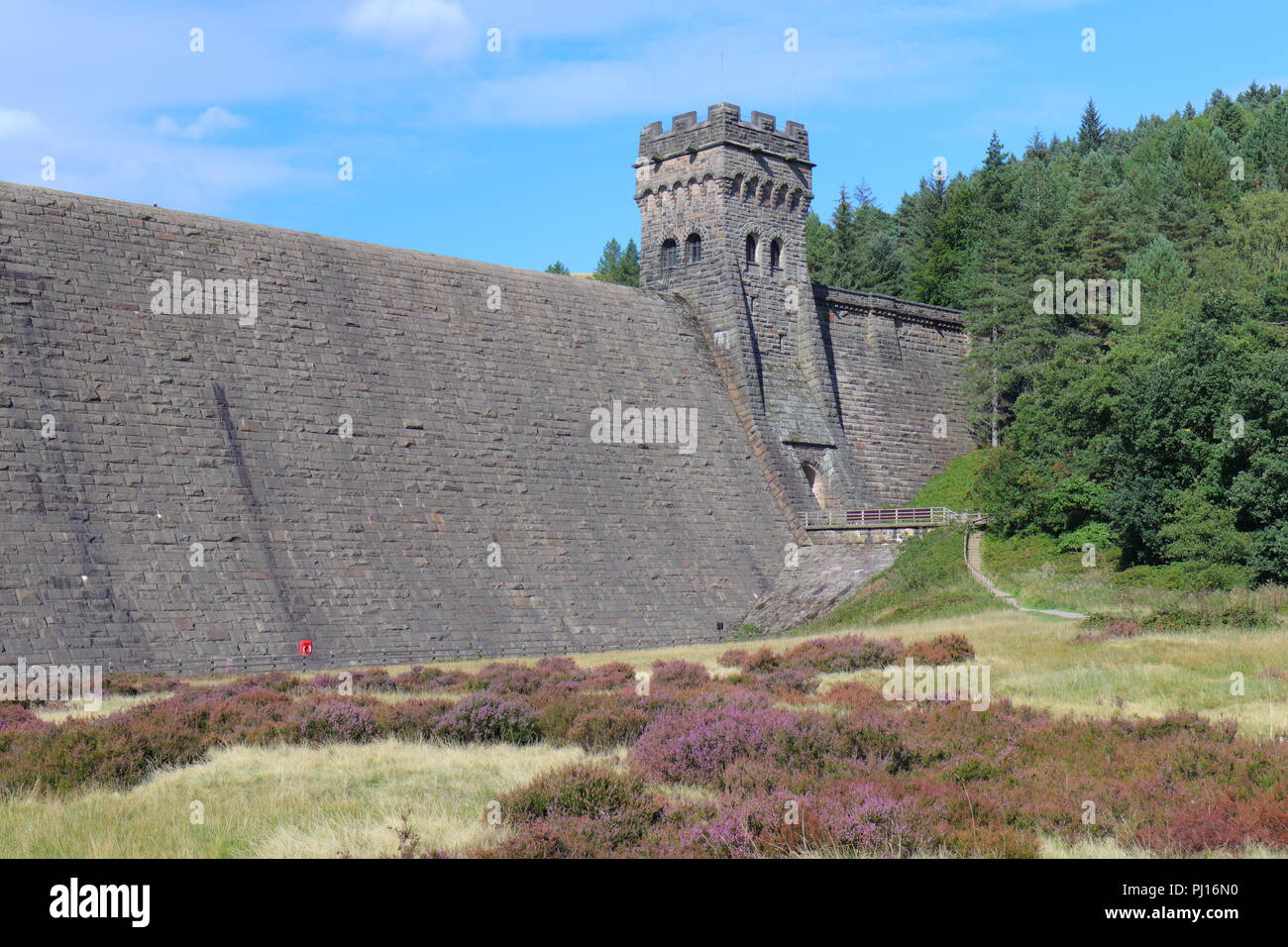The Derwent Dam in the Upper Derwent Valley of The Peak District ...