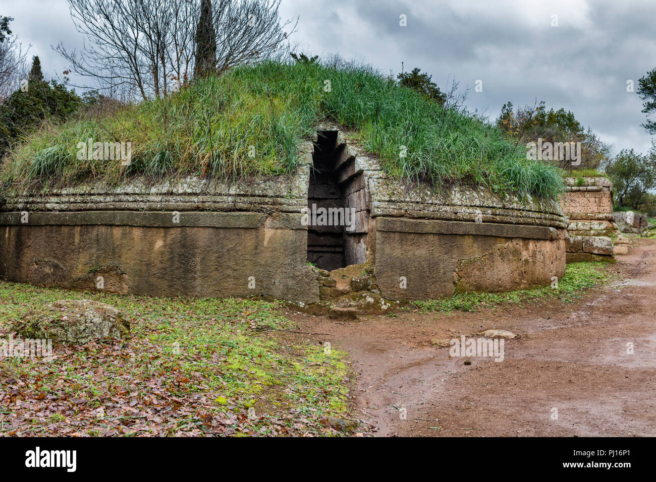 Etruscans necropolis tomb archeological hi-res stock photography and ...