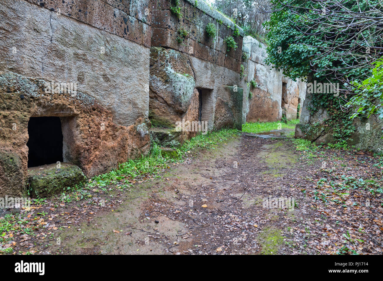 Etruscans necropolis tomb archeological hi-res stock photography and ...