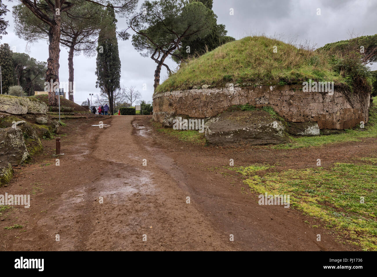 Etruscans necropolis tomb archeological hi-res stock photography and ...