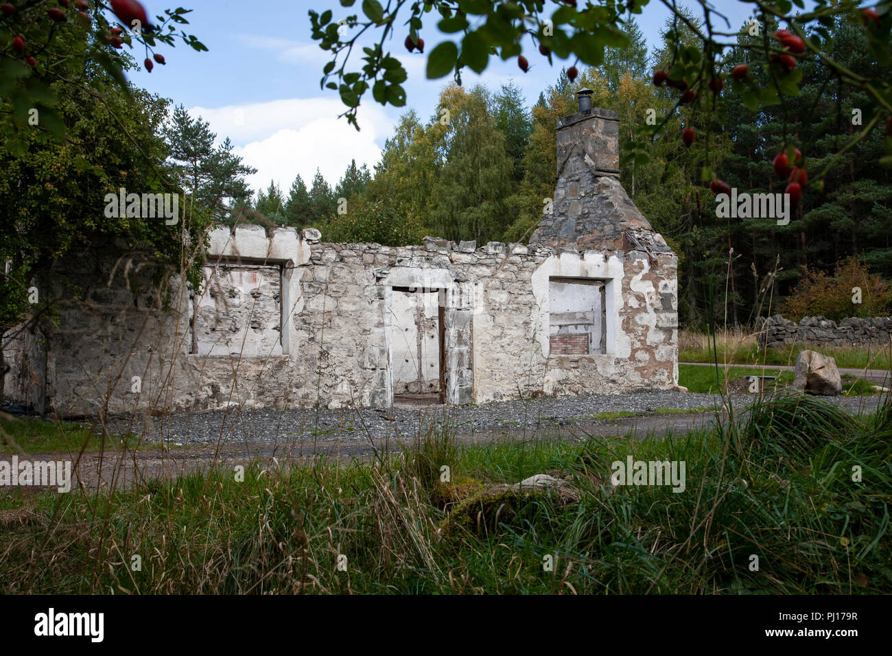 Cottage In Ruins High Resolution Stock Photography and Images - Alamy