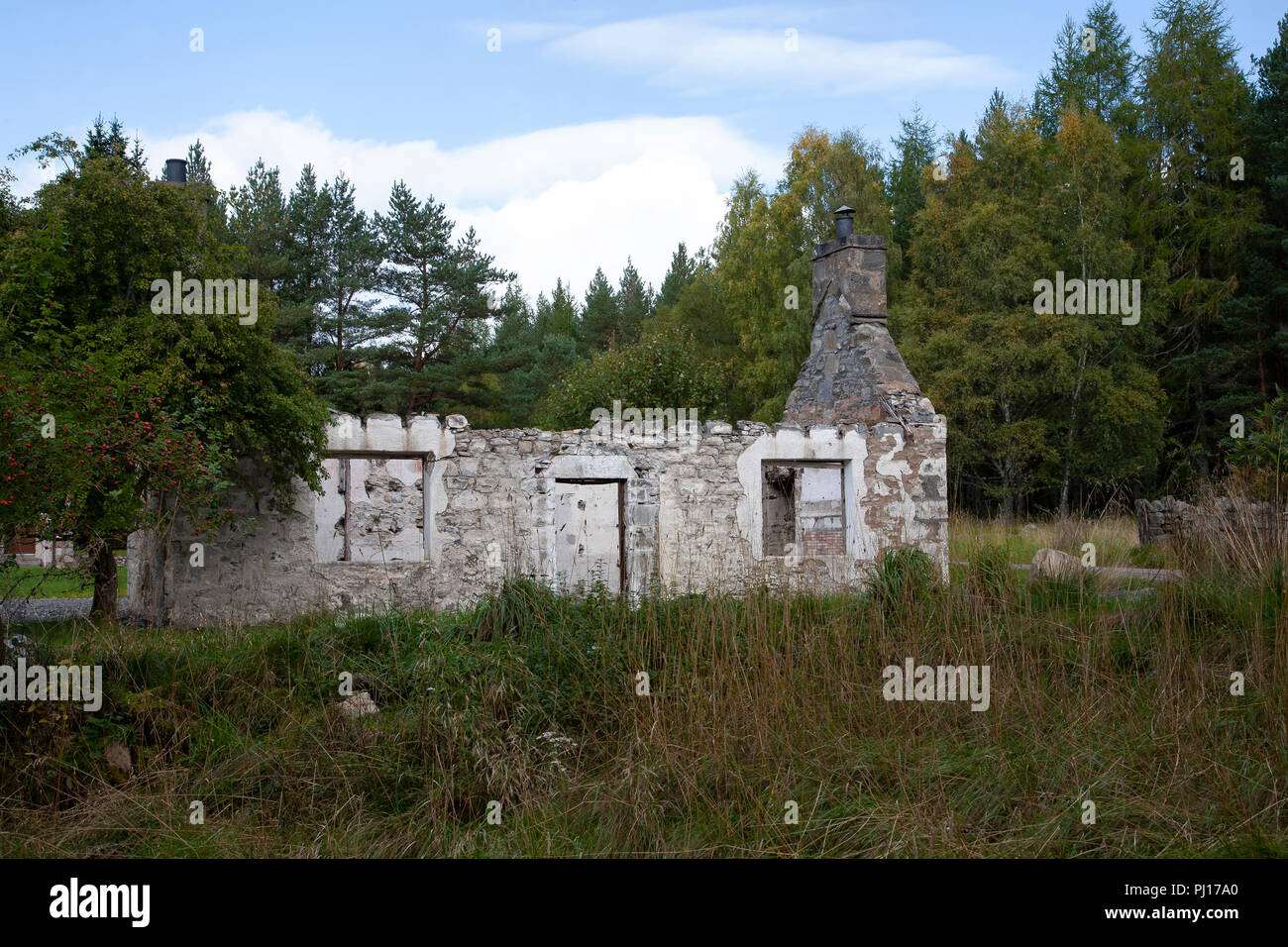 Derelict stone cottage in the highlands of Scotland, U.K Stock Photo ...
