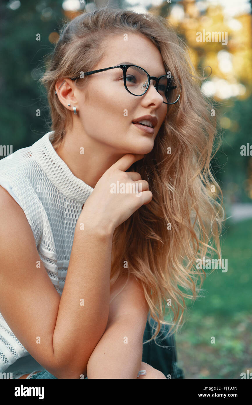 Eyewear model hi-res stock photography and images - Alamy