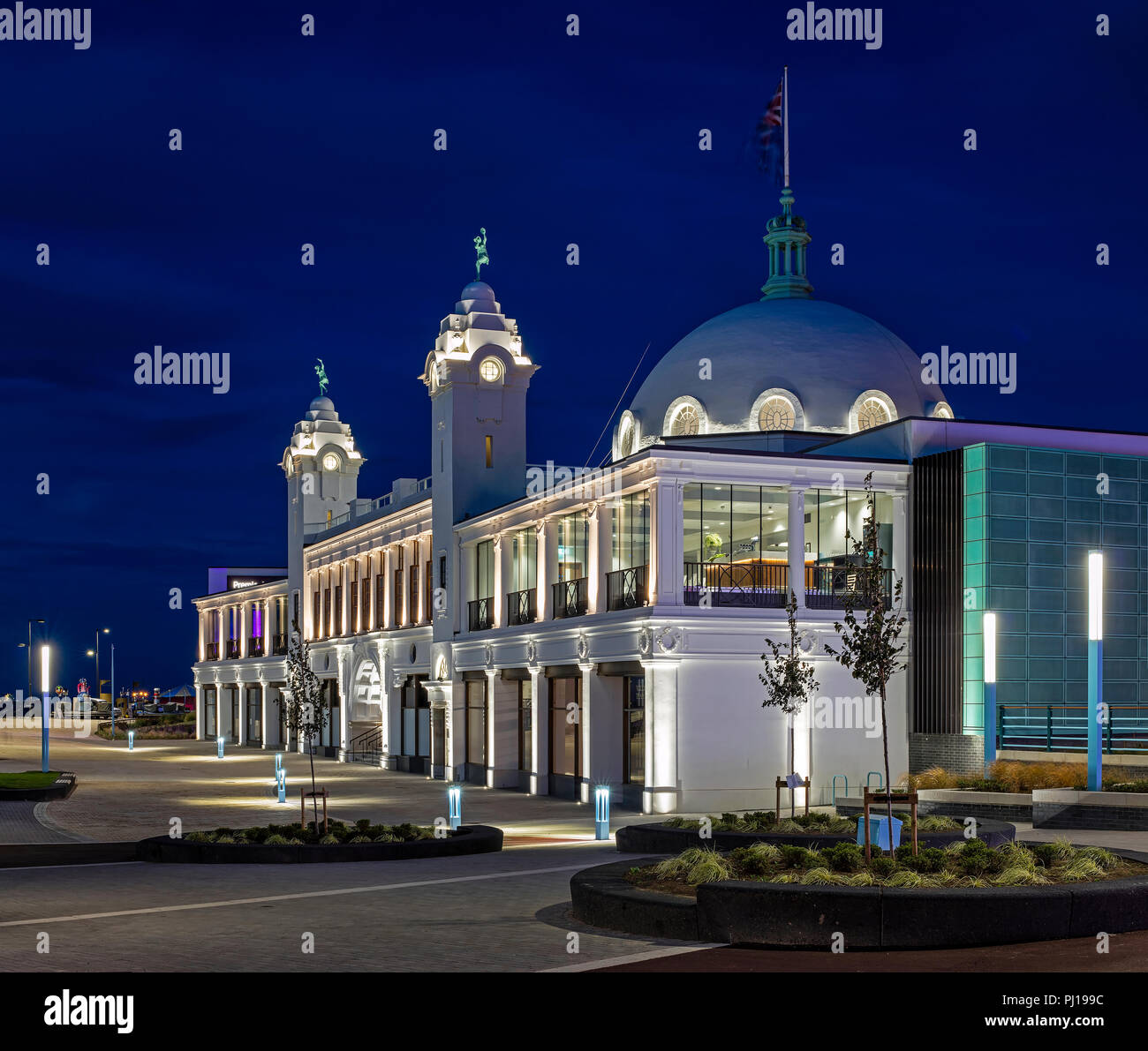 Whitley bay dome hi-res stock photography and images - Alamy
