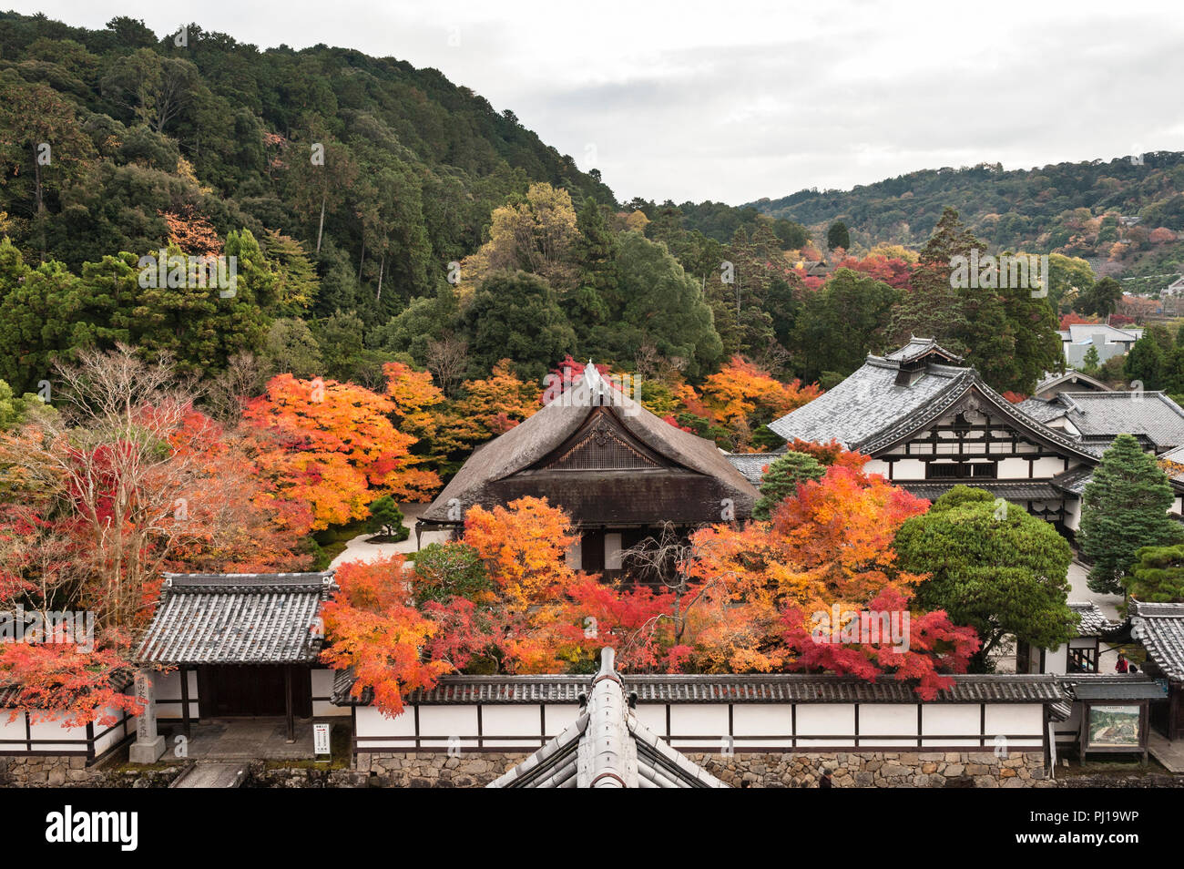 The Nanzen-ji temple complex, Kyoto, Japan. Brightly coloured autumn ...