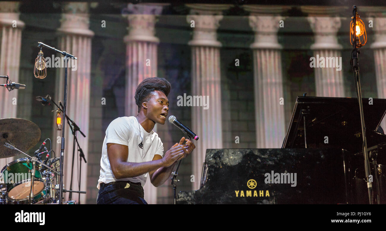 Yamaha drums hi-res stock photography and images - Alamy