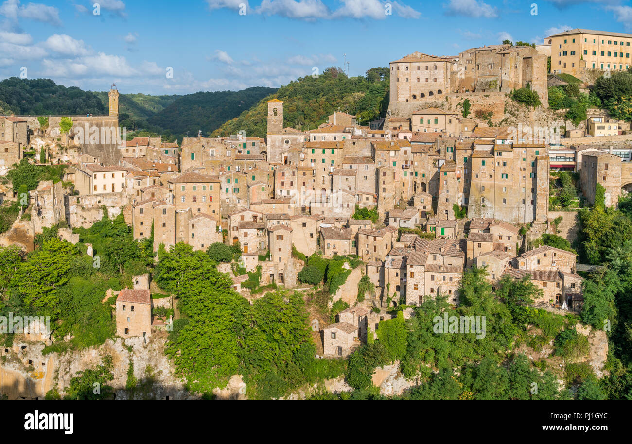 Sorano tuscany hi-res stock photography and images - Alamy