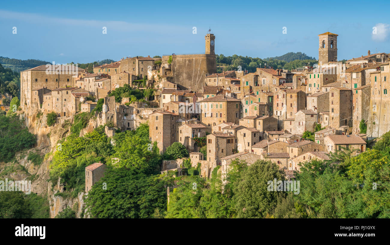 Sorano tuscany hi-res stock photography and images - Alamy