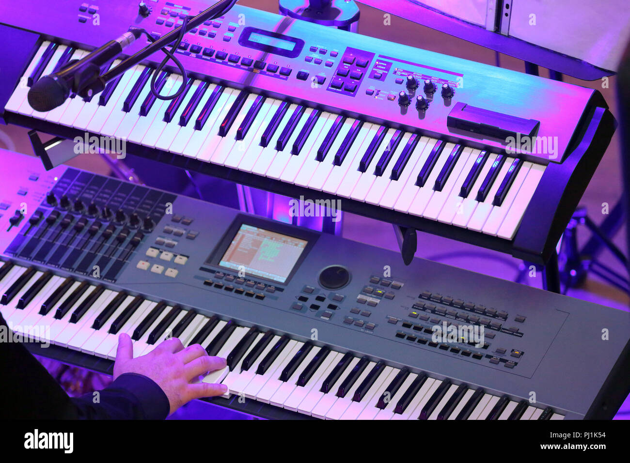 Band Playing At Wedding Reception High Resolution Stock Photography and ...