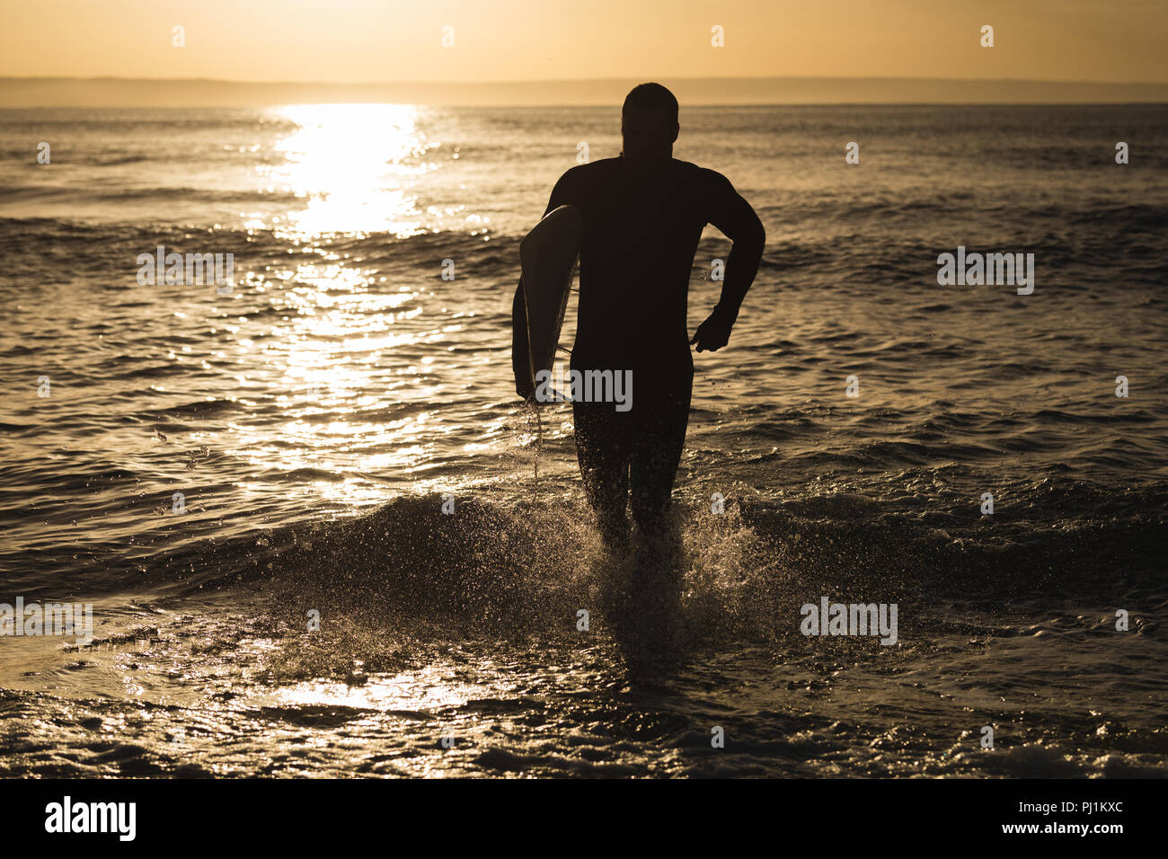 Vacation tourist sea surfboard hi-res stock photography and images - Alamy