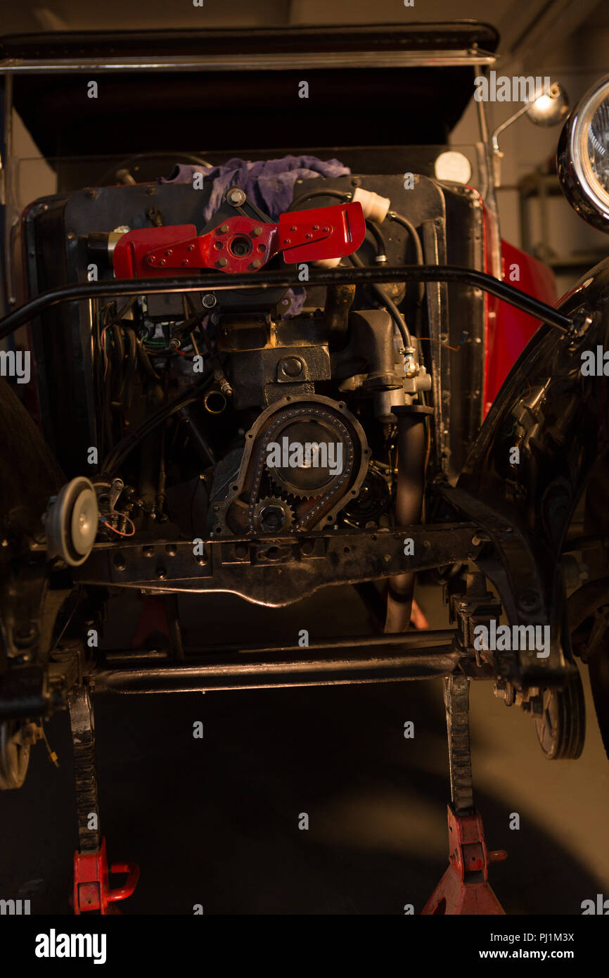 Vintage car engine in garage Stock Photo - Alamy